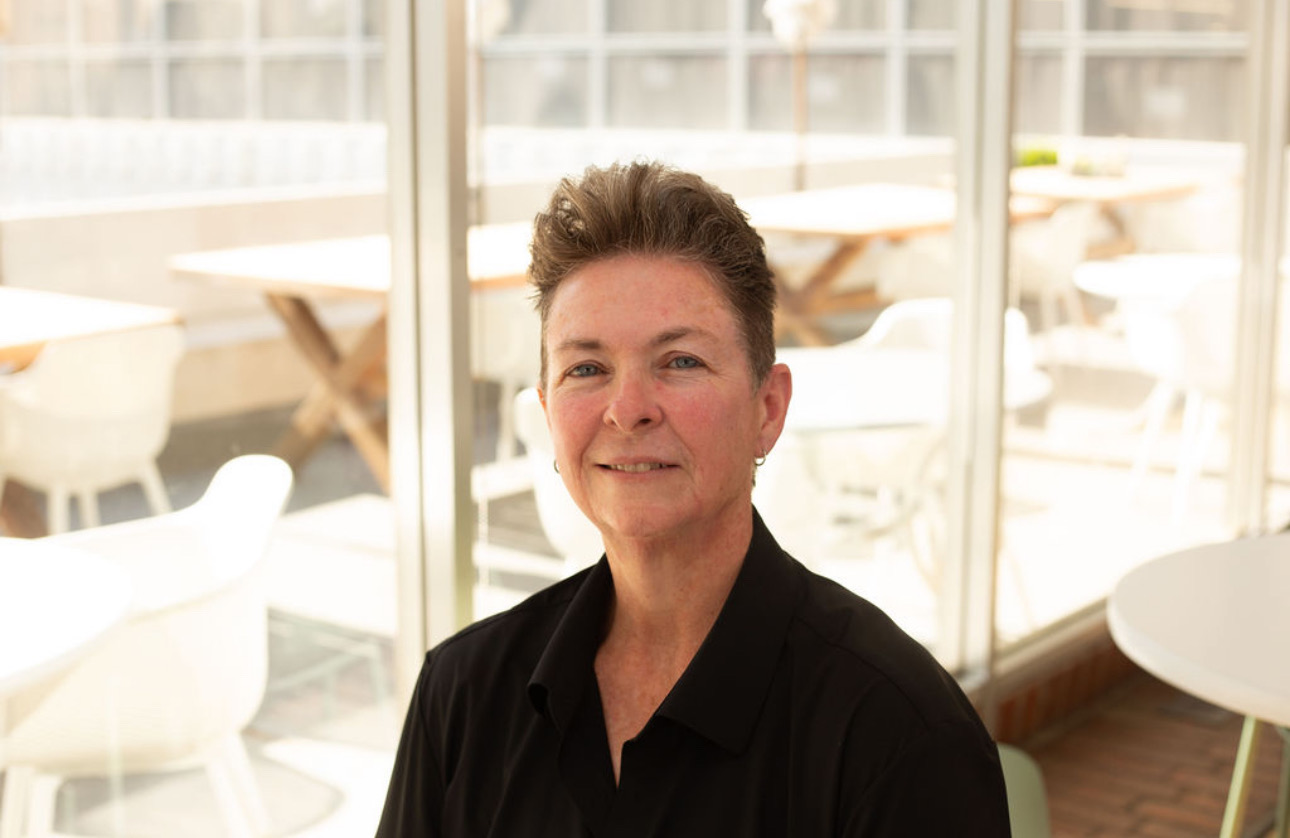 Shannon Holcomb - Bios